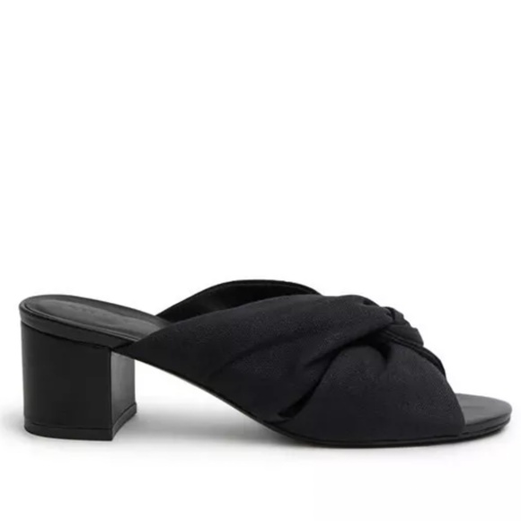 Rebecca Allen | Shoes | Rebecca Allen The Womens Twist Sandal Size 65 ...